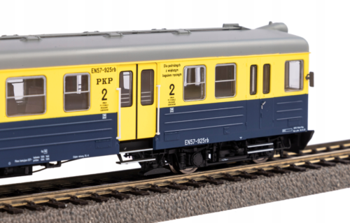 Elektryczny zespół trakcyjny EN57 PKP - Piko 51450 › Sklep KOLEO
